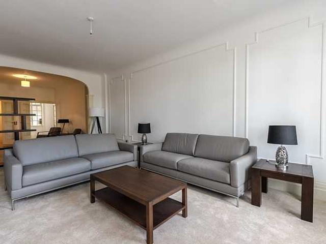 Apartment at St John's Wood Road, City of Westminster