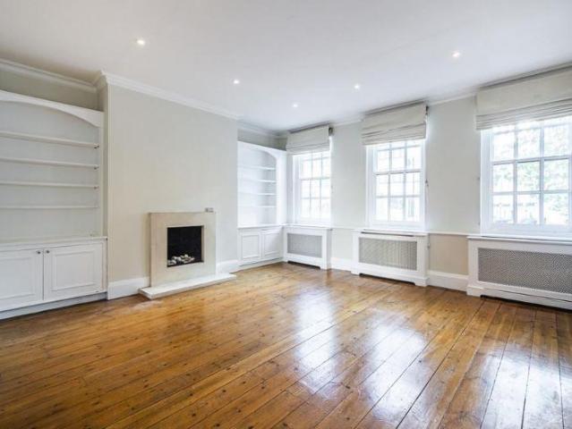 Apartment at St John's Wood Road, City of Westminster