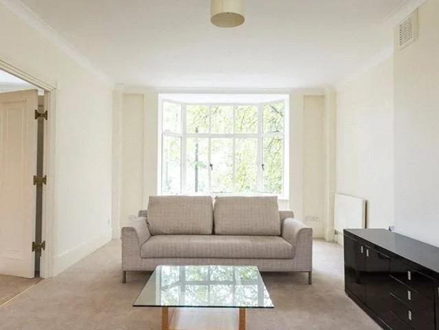 Apartment at St John's Wood Road, City of Westminster