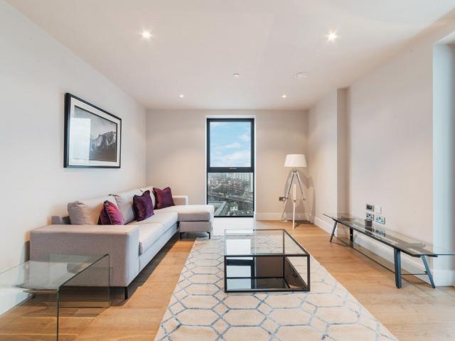Apartment at St Joseph's Street, Greater London