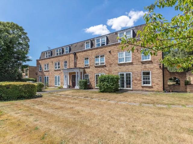 Apartment at St. James's Road, Greater London