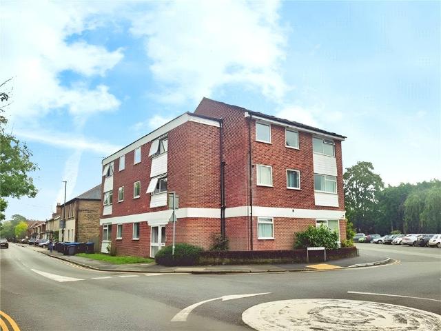 Apartment at St Jude's Road, Borough of Runnymede