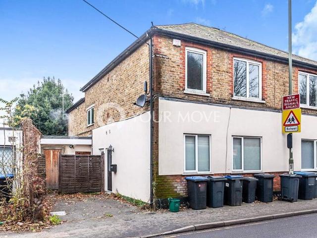 Apartment at St Jude's Road, Borough of Runnymede