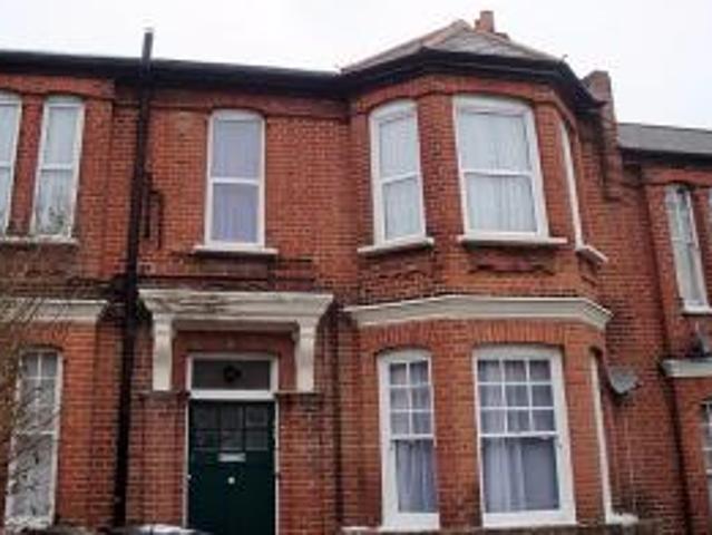 Apartment at St. Julian's Farm Road, Greater London
