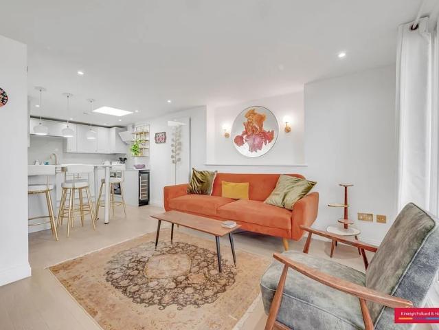 Apartment at St Luke's Road, City of Westminster
