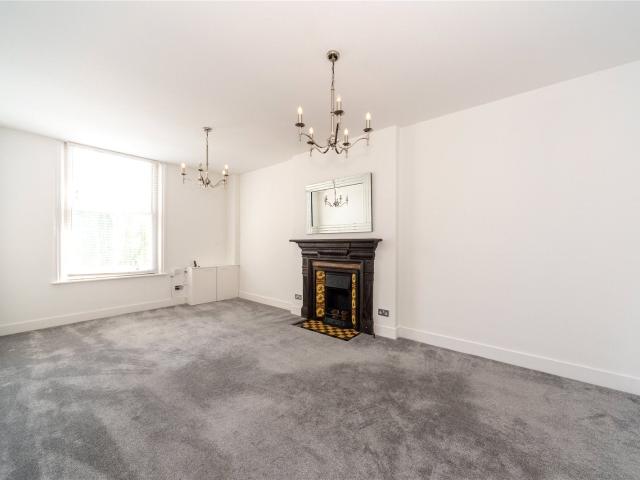 Apartment at St Margarets Road, Greater London