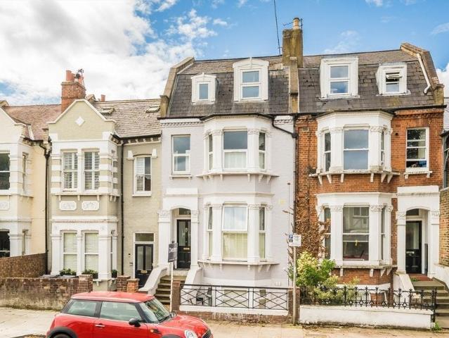 Apartment at St Margarets Road, Greater London
