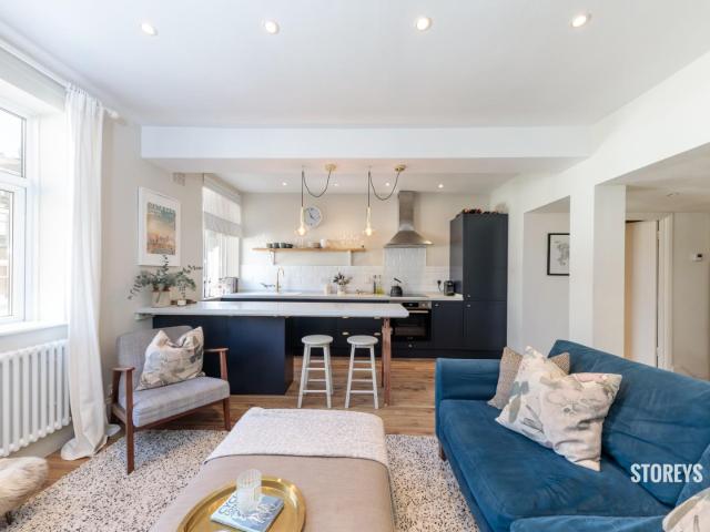 Apartment at St Mark's Rise, Greater London