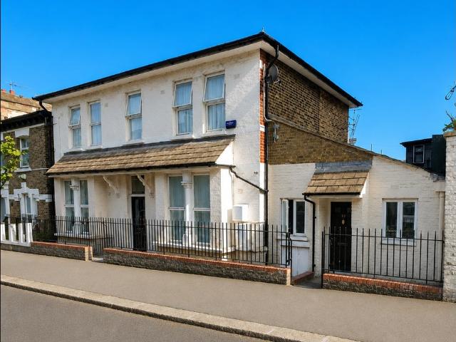 Apartment at St Mary's Road, Greater London