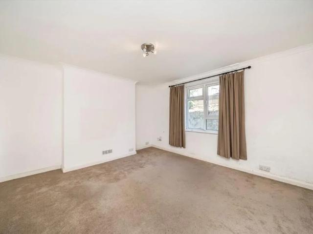 Apartment at St Mary's Road, Greater London