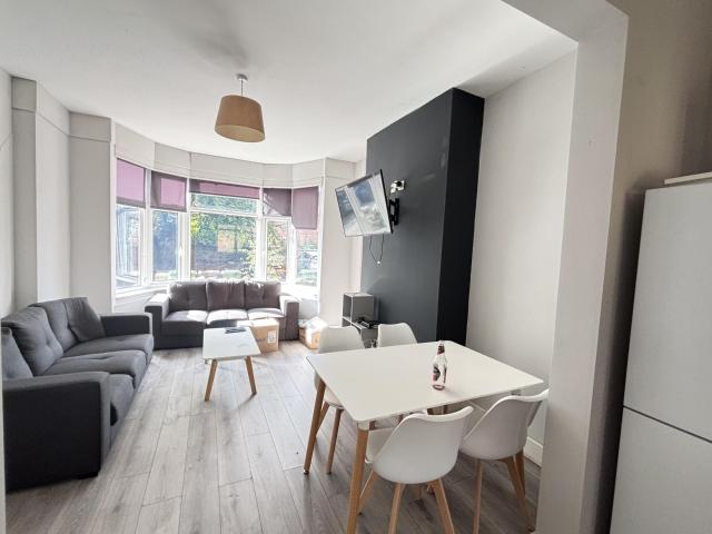 Apartment at St. Michael's Crescent, Leeds