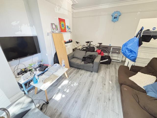 Apartment at St. Michael's Road, Leeds