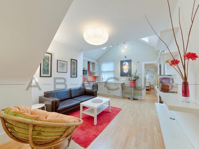 Apartment at St. Pauls Avenue, Greater London