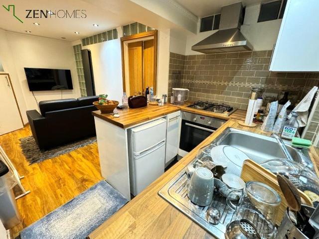 Apartment at St. Paul's Road, Greater London