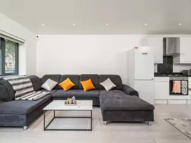 House at St. Paul's Road, Greater London