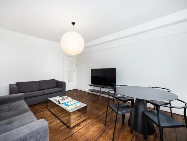 Apartment at St. Paul's Road, Greater London