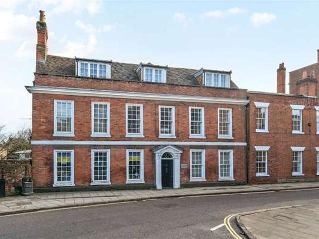 Apartment at St Peter Street, Winchester