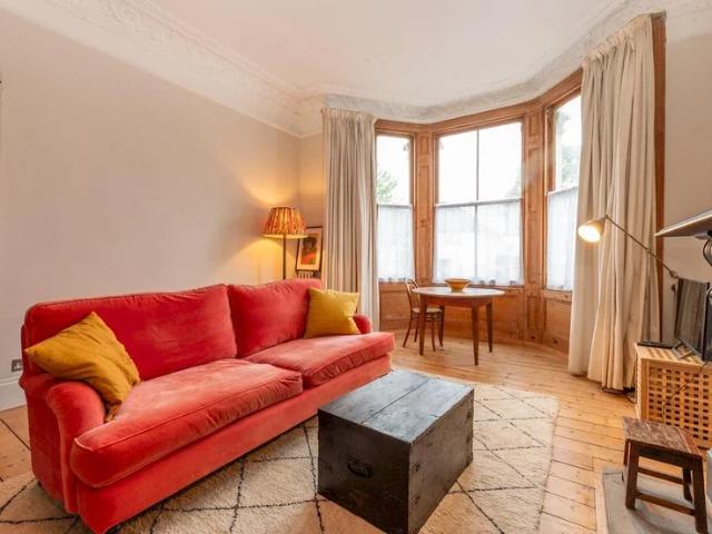 Apartment at St Quintin Avenue, Greater London