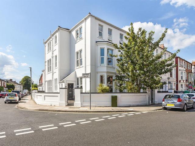 Apartment at St Ursula Grove, Portsmouth