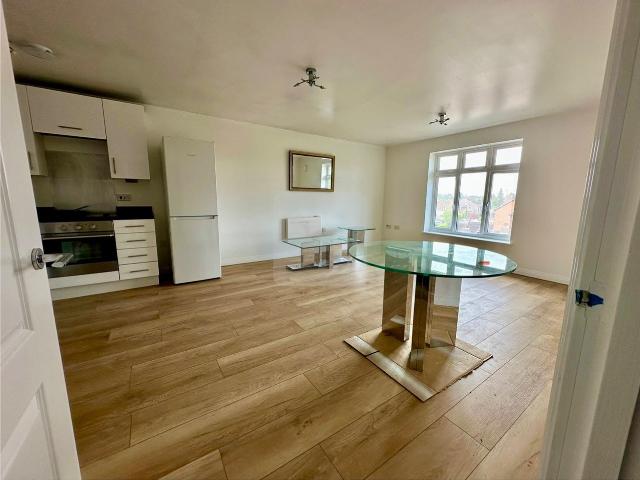 Apartment at Staines Road, Borough of Spelthorne