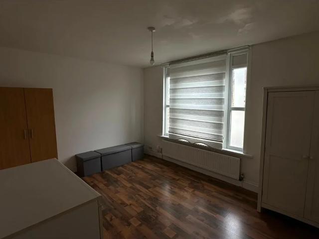 Apartment at Stainforth Road, Greater London