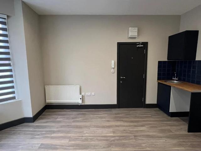 Apartment at Stamford Close, Hertsmere
