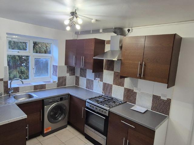 Apartment at Stamford Road, Greater London