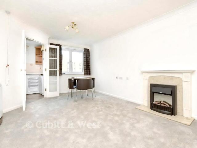 Apartment at Stanmer Park Road, Brighton