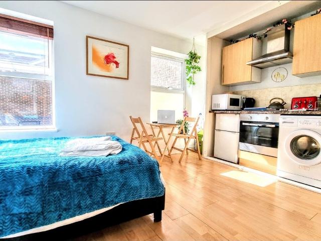 Apartment at Stanford Close, Greater London