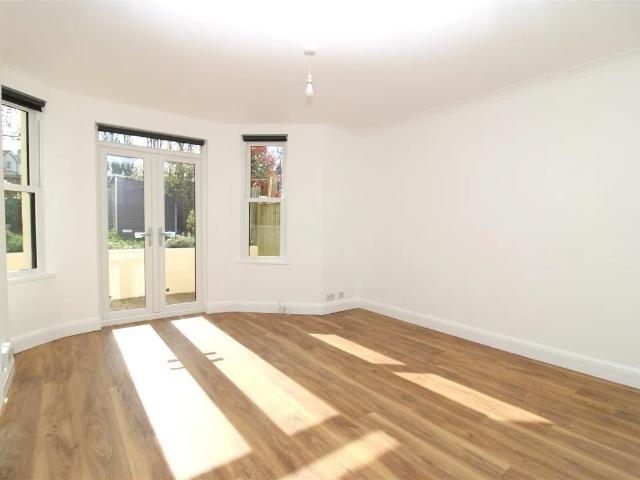 Apartment at Stanford Avenue, Brighton