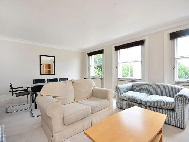 Apartment at Stanhope Mews East, Greater London