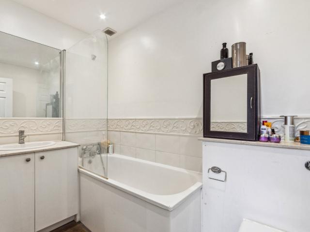 Apartment at Stanhope Place, City of Westminster