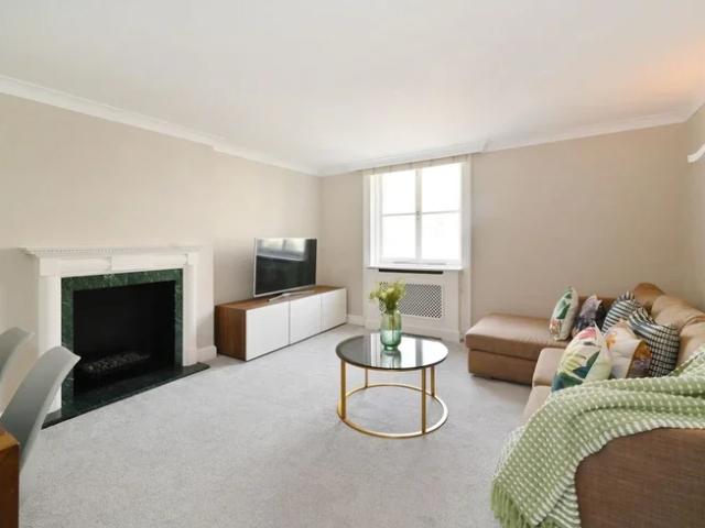 Apartment at Stanhope Place, City of Westminster