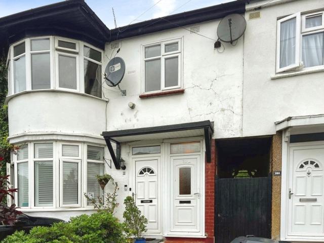 Apartment at Stanley Avenue, Greater London