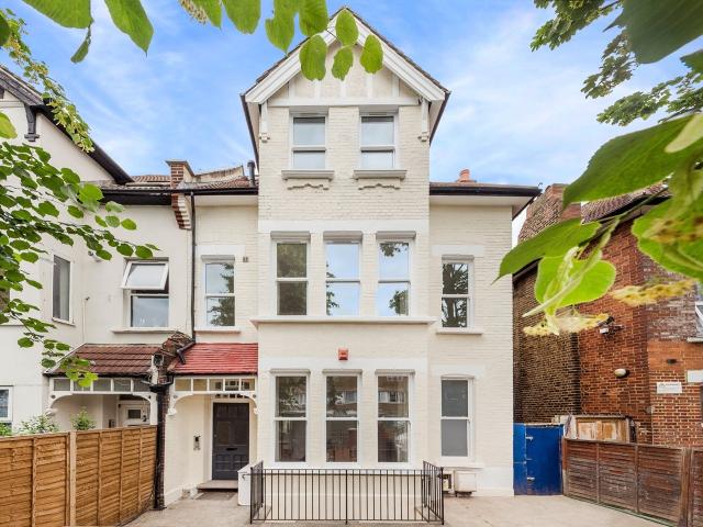 Apartment at Stanthorpe Road, Greater London