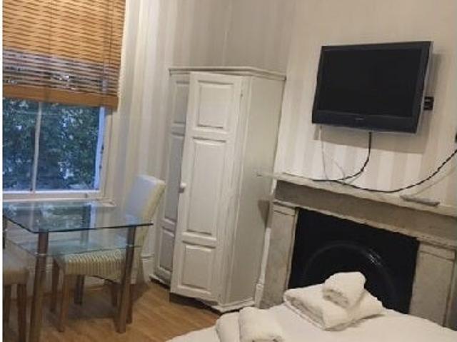 Apartment at Stanwick Road, Greater London