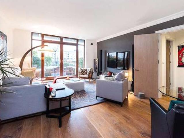 Apartment at Star Place, Greater London