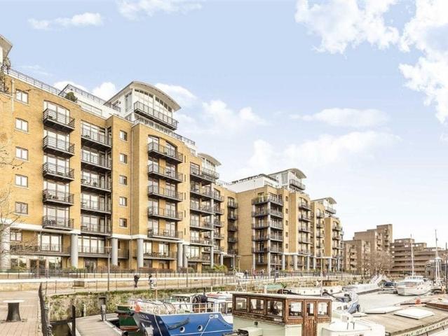 Apartment at Star Place, Greater London