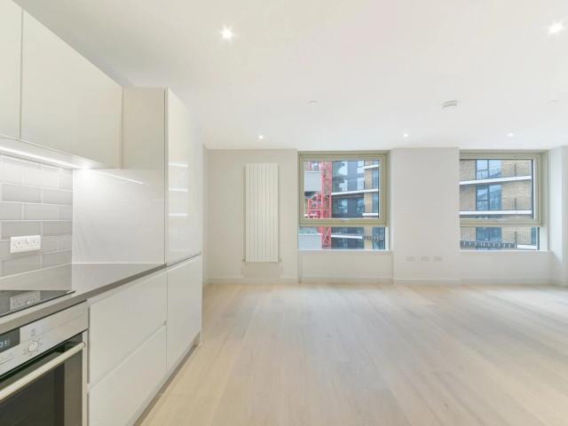 Apartment at Starboard Way, Greater London