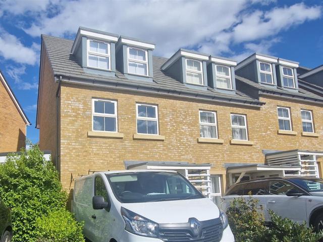 Apartment at Station Approach, Dartford