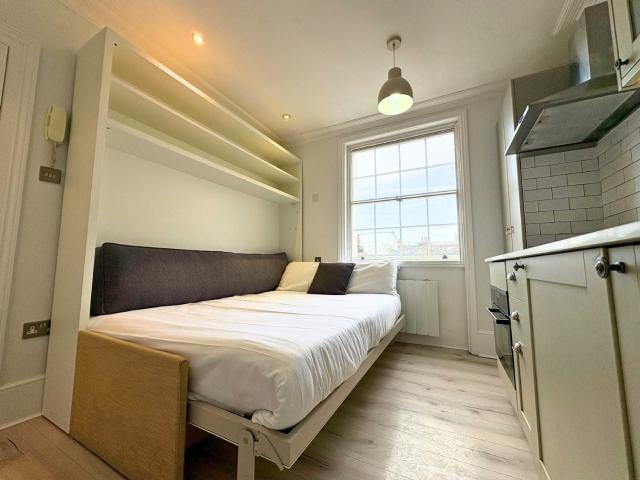 Apartment at Baker Street, City of Westminster