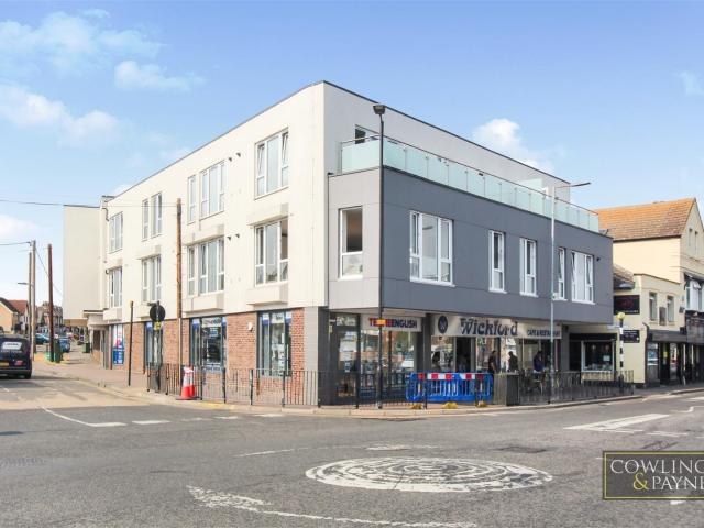 Apartment at Station Avenue, Wickford
