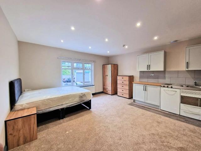 Apartment at Station Road, Birmingham