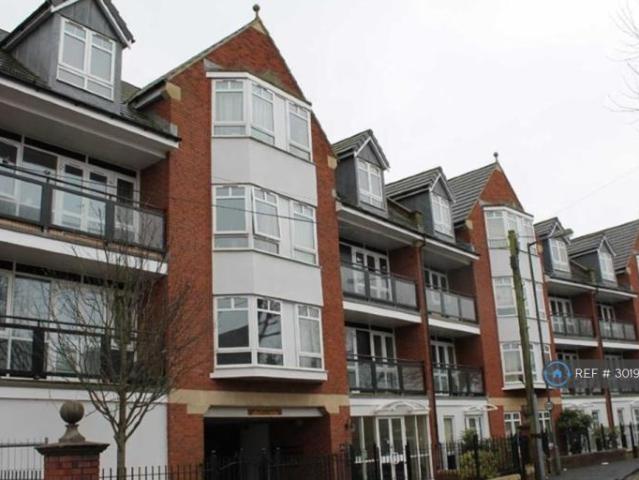 Apartment at Station Road, Bristol