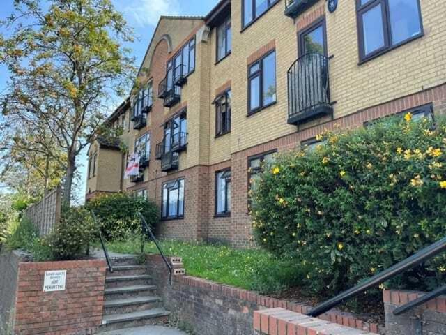 Apartment at Station Road, Dartford