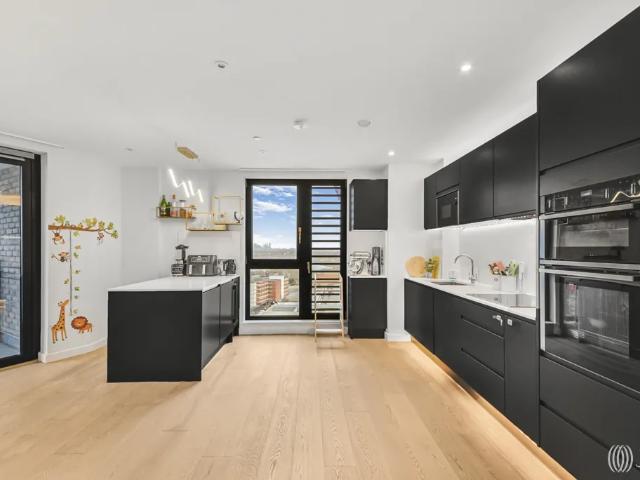 Apartment at Station Road, Greater London