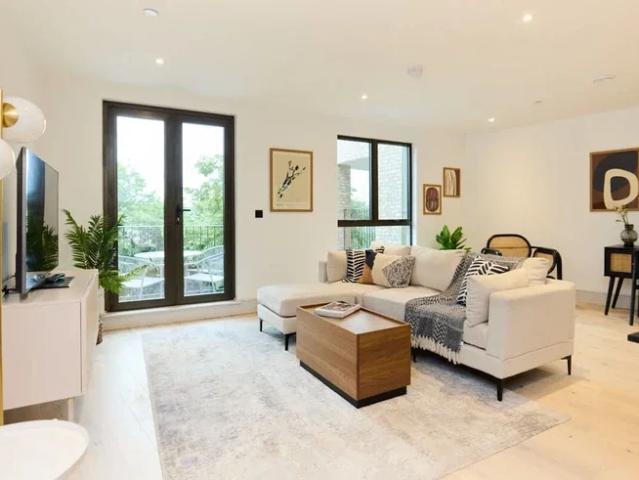 Apartment at Station Road, Greater London