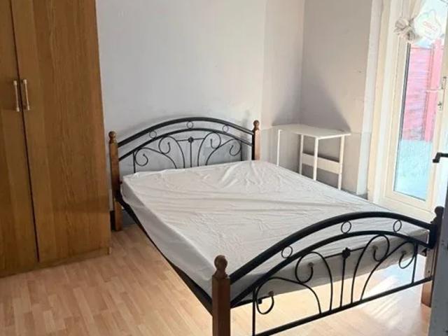 Apartment at Station Road, Greater London