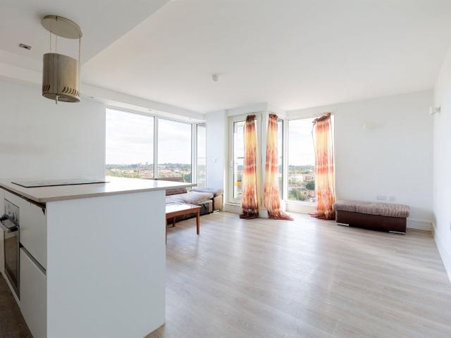 Apartment at Station Road, Greater London