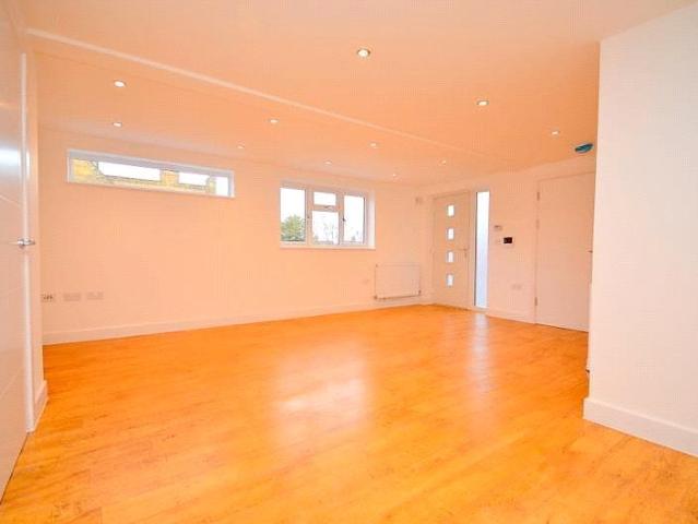 Apartment at Station Road, Greater London